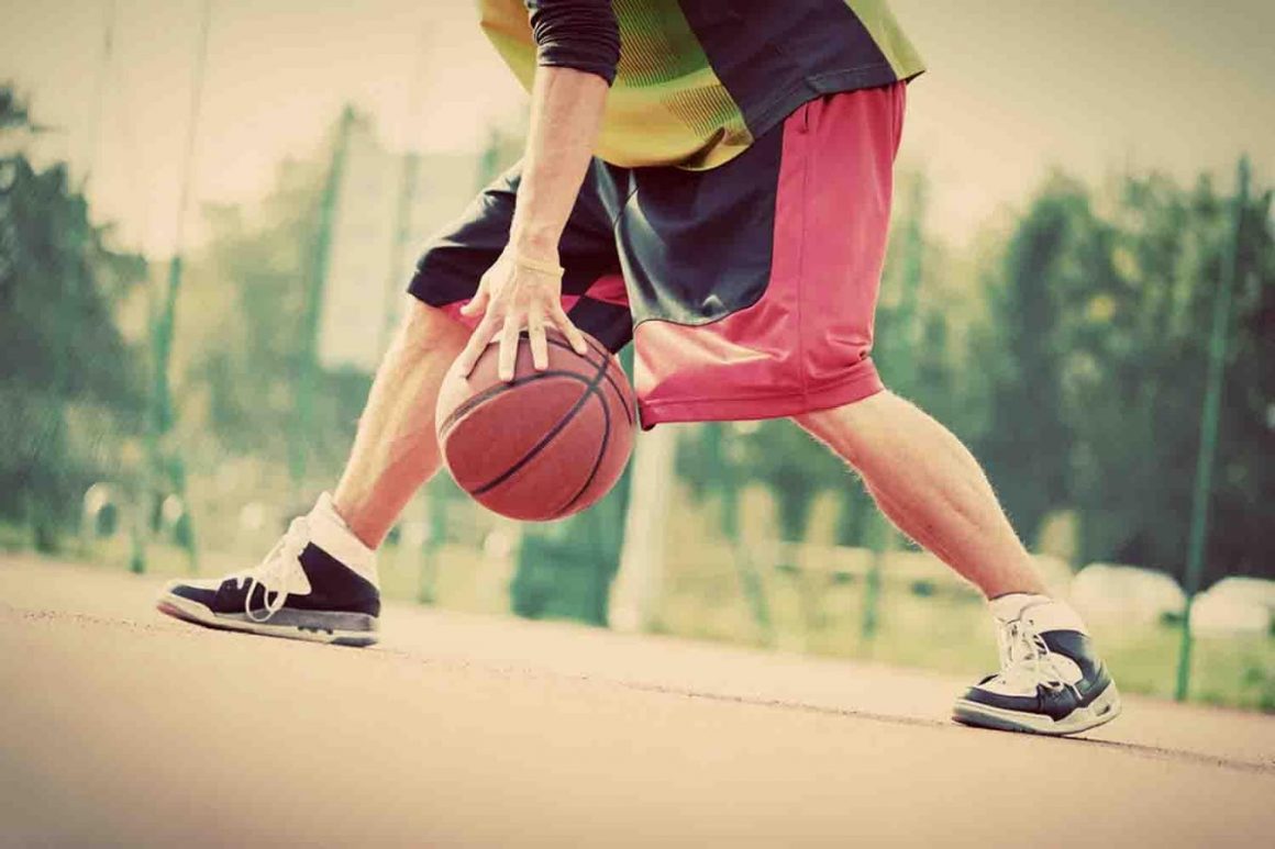 How Dribbling Can Help You Become A Better Basketball Player? | Playo