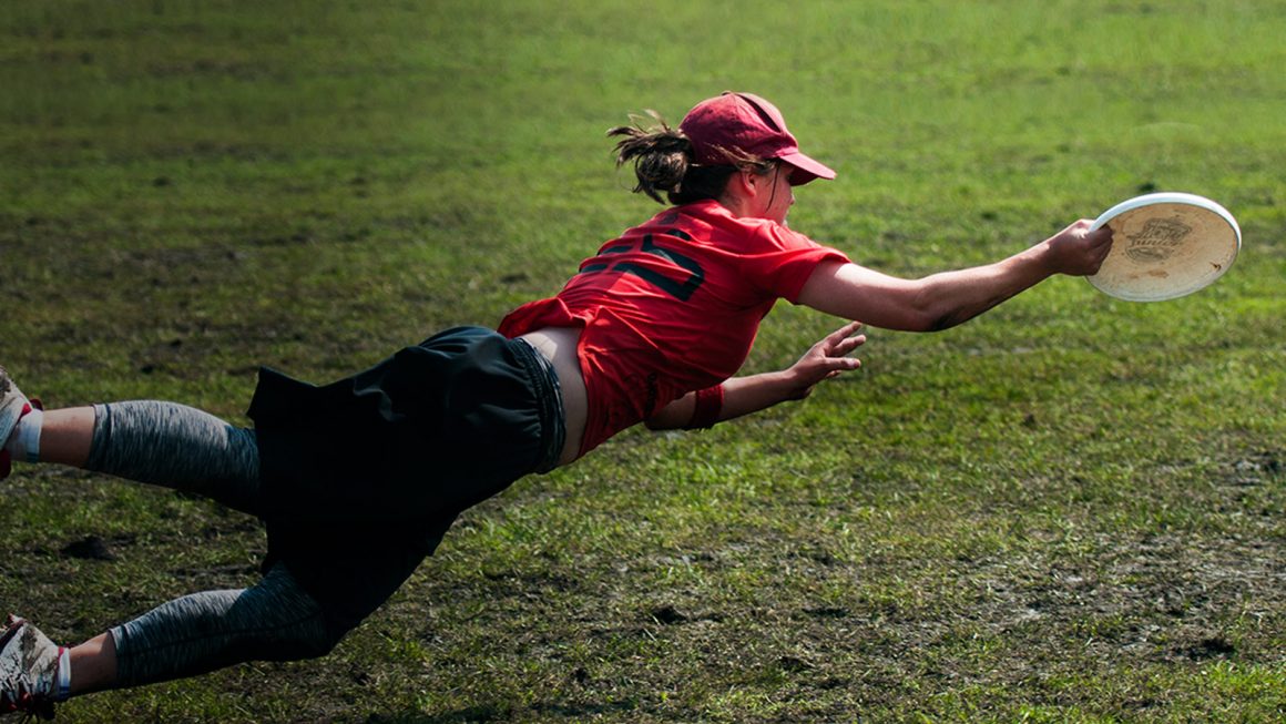 Brush Up Your Ultimate Frisbee Knowledge With These 10 Simple Rules | Playo